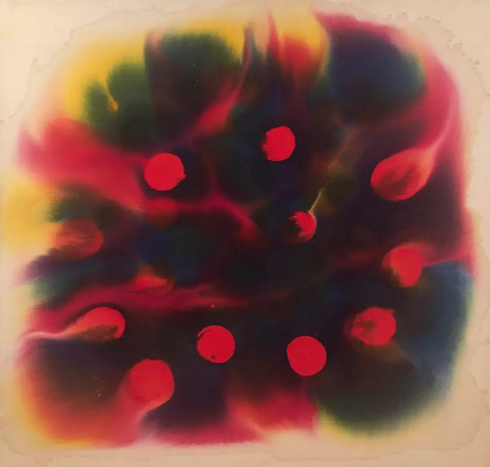 Kenneth Victor Young, Soleil dans la nuit (1972). Avec l'aimable autorisation de Mark Borghi Fine Art.