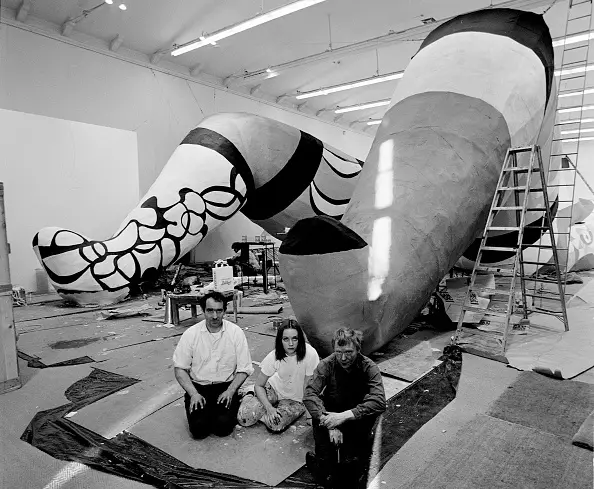 In nije tentoanstelling ûndersiket de relaasje tusken Niki de Saint Phalle en Jean Tinguely - de 