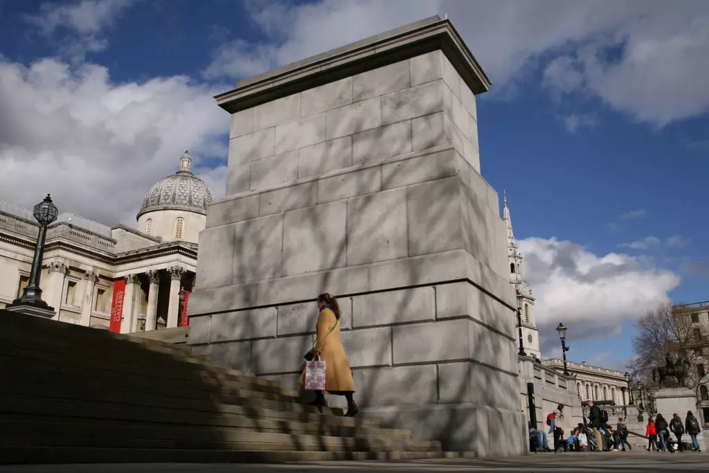 Plinth ສີ່ຫວ່າງເປົ່າໃນ Trafalgar Square. ຮູບພາບໂດຍ David Cliff / NurPhoto ຜ່ານຮູບພາບ Getty.