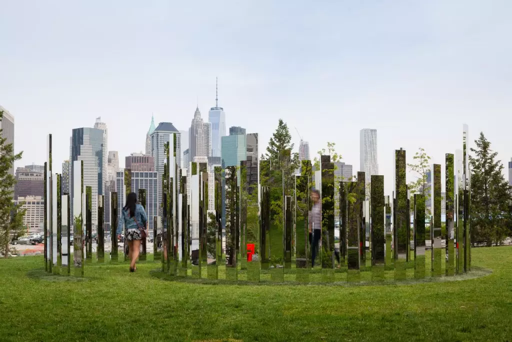 Danimarkalı Sanatçı Jeppe Hein'in Çoklu-Duyusal Harabe Komisyonu Her Şey 