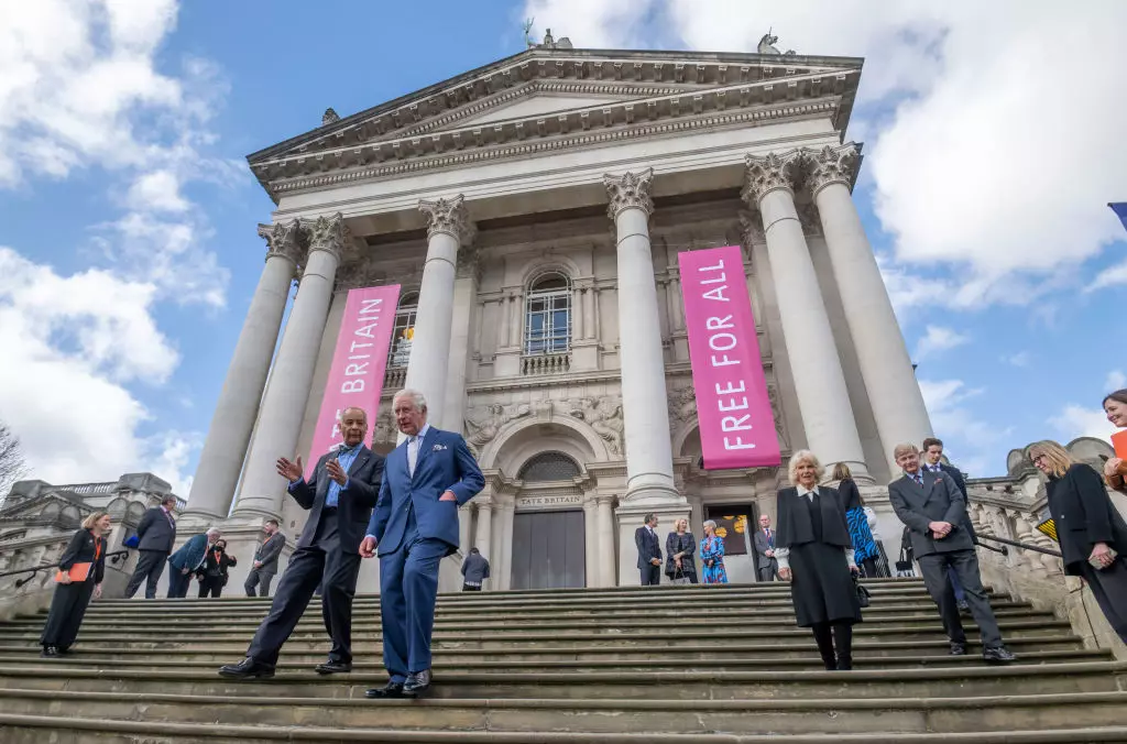 Op soek na 'n kunswerk in die Met? Hier is hoe 7 van die wêreld se topmuseums besluit wat om vir hul versamelings aan te skaf