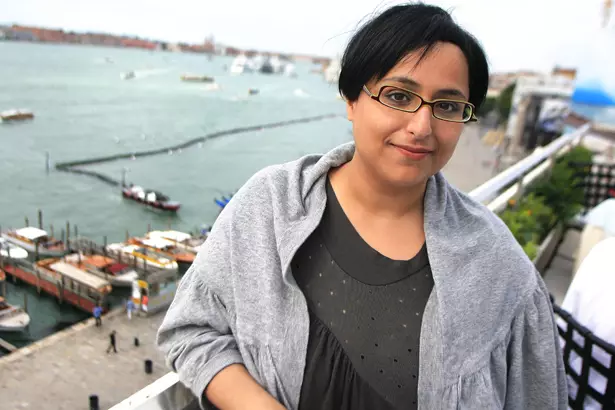 Sheikha Hoor Al-Qasimi Presidente ng Sharjah Art Foundation at ang Direktor ng Sharjah Biennial, siya rin ay napili bilang curator para sa United Arab Emirates Pavilion sa susunod na taon sa Venice Biennale. Larawan: Courtesy of Sharjah Art Foundation.