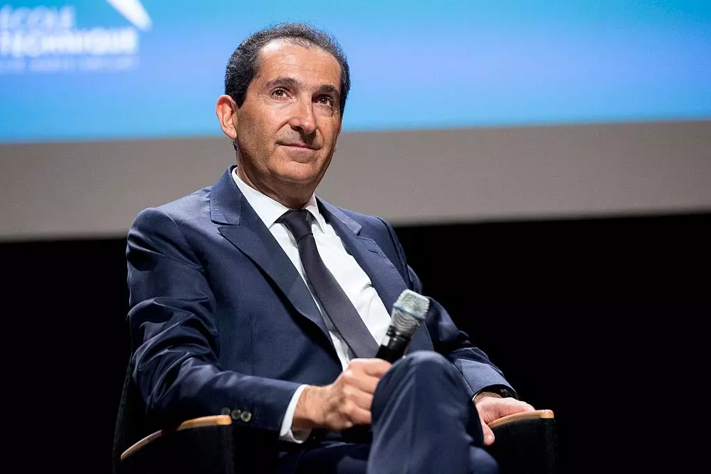 Sotheby's-in CEO-su Patrick Drahi, Evi özəl aldıqdan iki il sonra IPO-dan sərvət qazanmağa hazırlaşır. Necə? Amansız Olmaqla