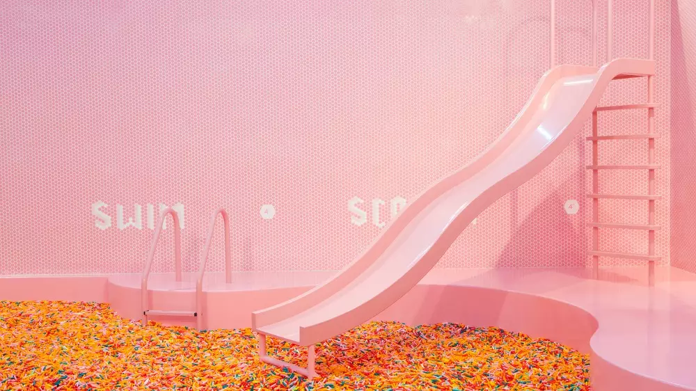 A Sprinkle Pool no Museum of Ice Cream San Francisco. Foto cortesia do Museu do Sorvete.