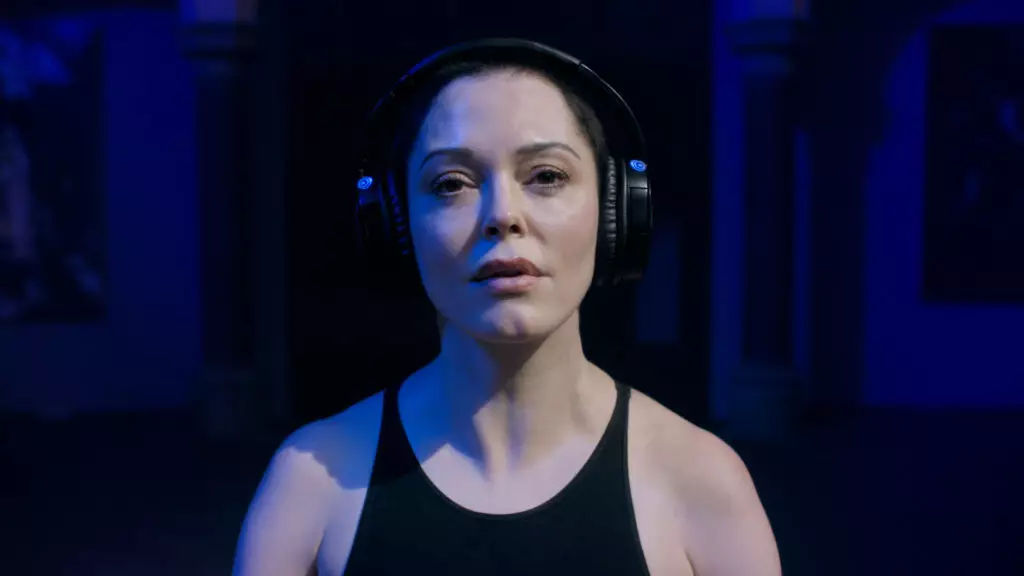 Mae chwythwr chwiban #MeToo Hollywood, Rose McGowan, yn dweud ei bod hi nawr yn canolbwyntio ar ei hangerdd mawr arall - celf 7882_3