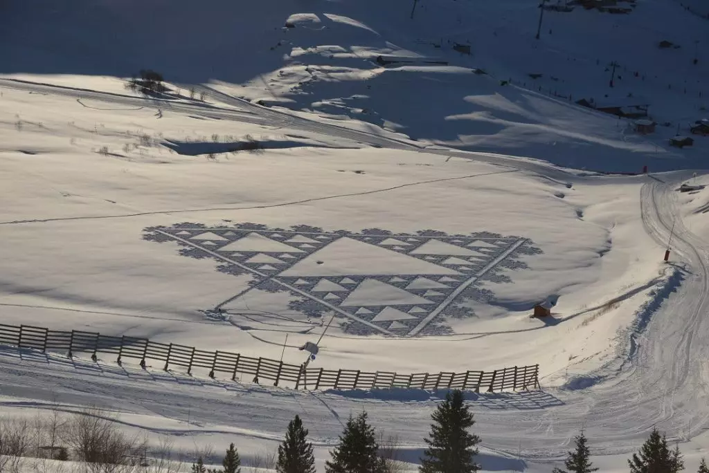 Coñece ao antigo enxeñeiro que fai alucinante Land Art con nada máis que un par de zapatos de neve e algunhas matemáticas sinxelas 8366_3