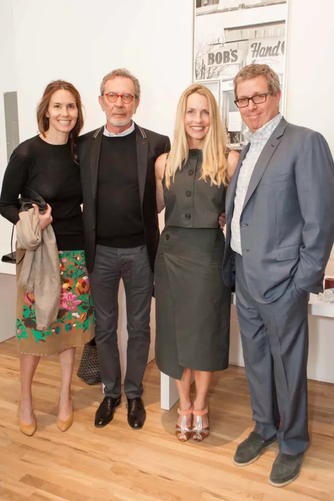 L to R: Laurene Powell Jobs, Arne Glimcher, Fairfax Dorn, ati Marc Glimcher ni šiši Pace Palo ni 2016. Fọto nipasẹ Drew Altizer Photography.