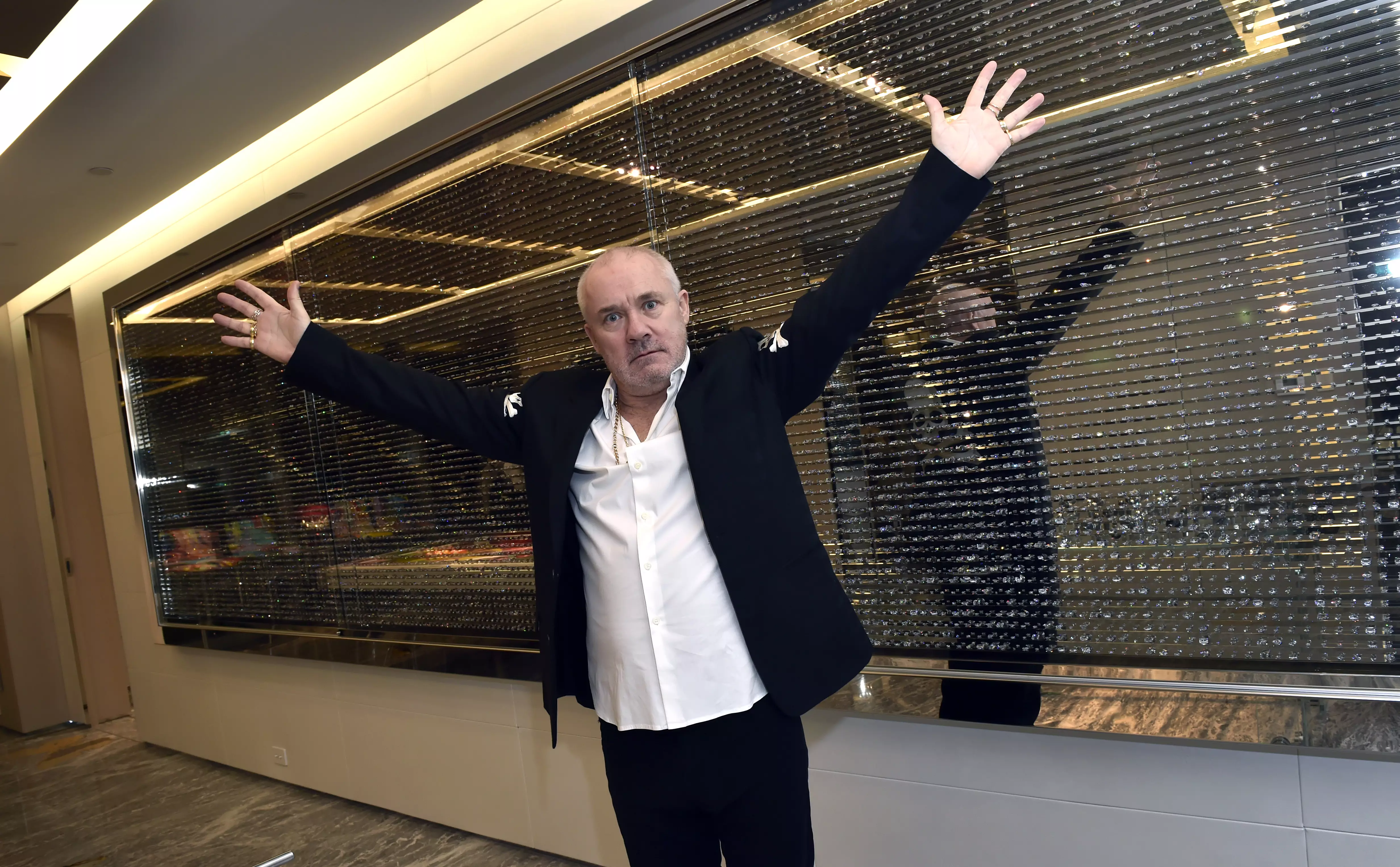 Damien Hirst nadal jest najbogatszym artystą w Wielkiej Brytanii — według „Listy bogatych” magazynu Sunday Times o wartości netto 384 mln dolarów