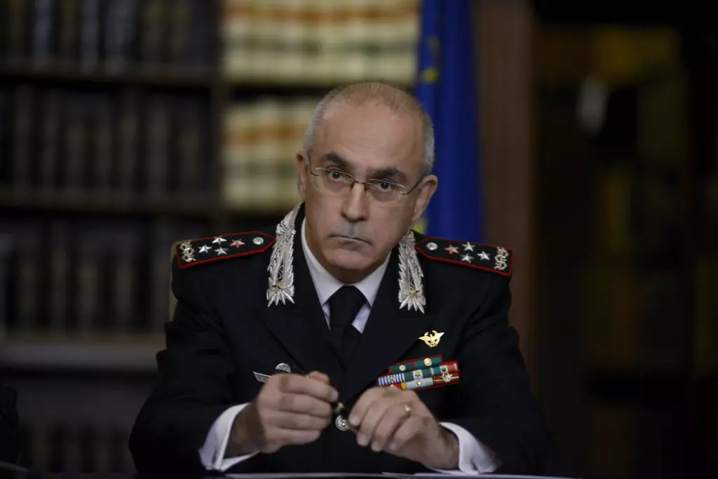 Giovanni Nistri, Alakoso ti Carabinieri, ọlọpa Ilu Italia ti o ṣakoso iṣẹ naa. Fọto nipasẹ Simona Granati - Corbis/Getty Images.