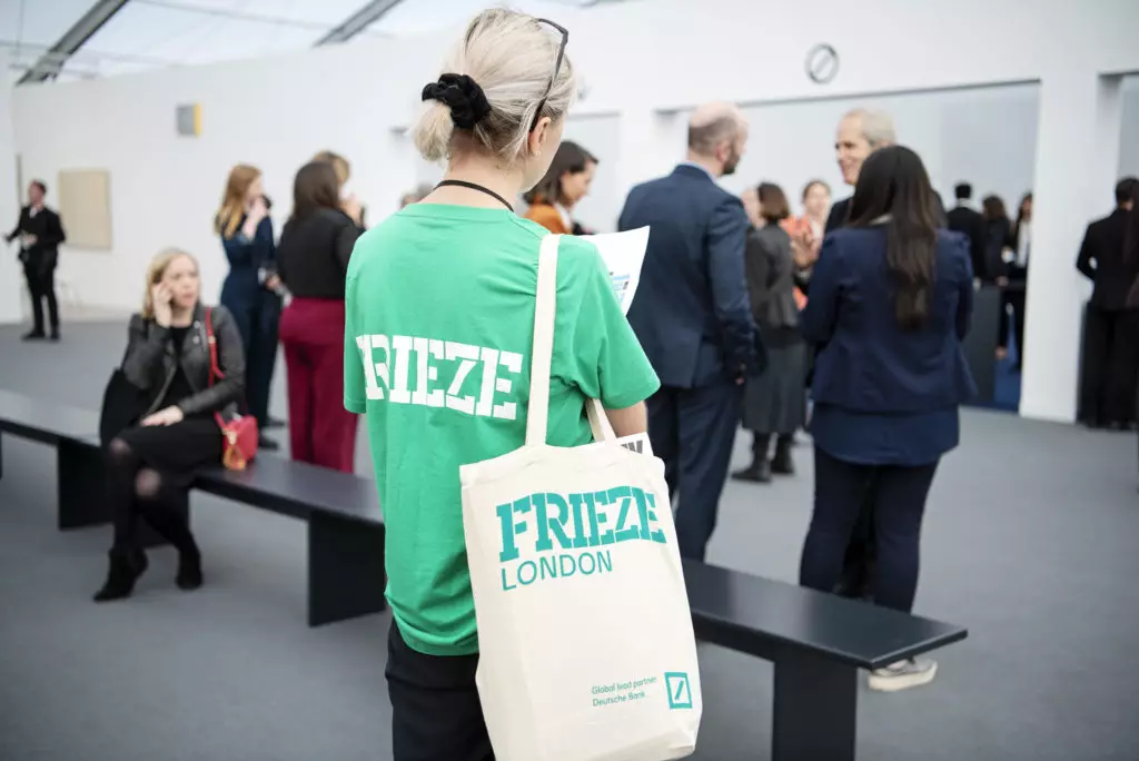 Frieze Art Fair 2019, Londres, Reino Unido. Foto de Linda Nylind.