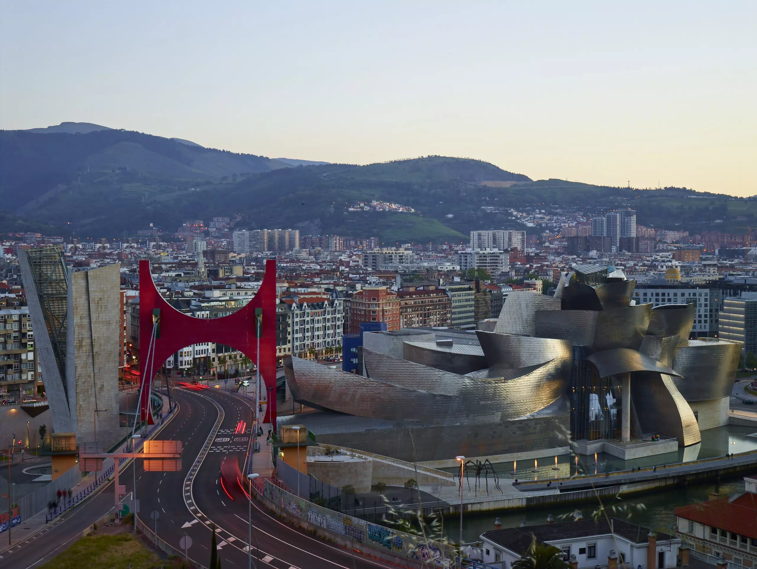 Il Guggenheim di Bilbao, 20 anni dopo: come un museo ha trasformato una città e perché l'"effetto Bilbao" è stato impossibile da replicare